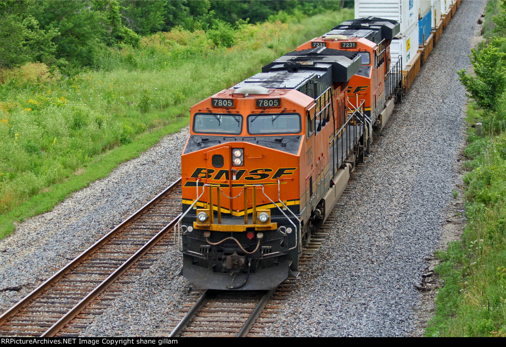 BNSF 7805 Working Dpu on a 5 unit stack train.